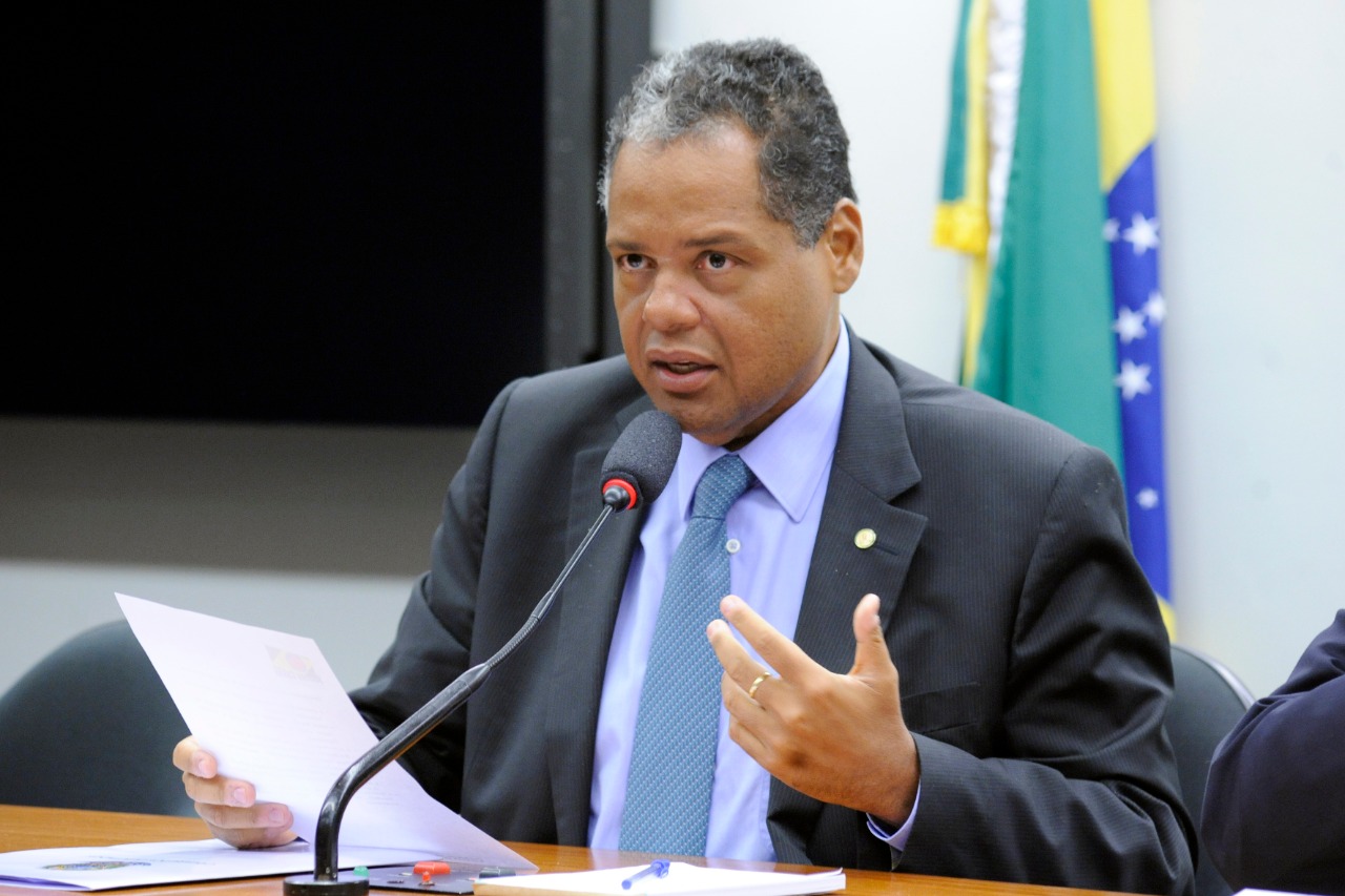 ANTONIO BRITO CELEBRA SANÇÃO DE LEI QUE DESTINA R$ 2 BILHÕES PARA ...